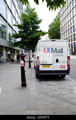 UKMail delivery van Stock Photo - Alamy