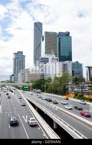 Pacific Motorway and Riverside Expressway with Brisbane river view ...