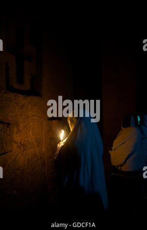 Ethiopian pilgrims and worshippers celebrating Fasika in the church of ...