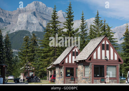 Entrance gate to Banff national park in Alberta, Canada Stock Photo - Alamy
