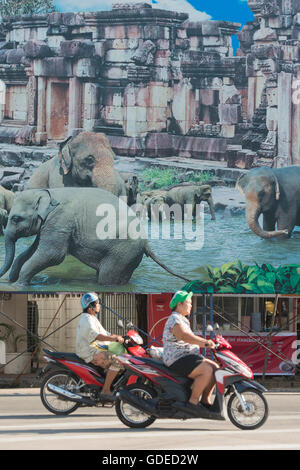 People with a Elephant Picutres at the monument of Phaya Surin Phakdi Si Narong Changwang in the ...
