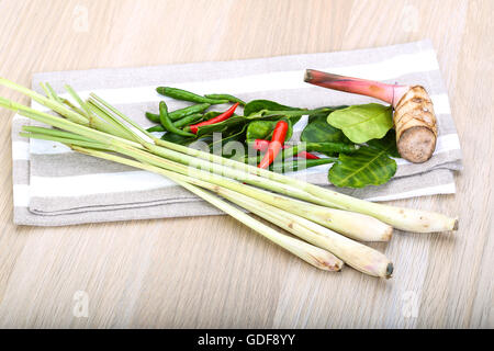 Tom yam herbs and spices set Stock Photo - Alamy