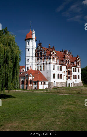 Schloss Basedow Castle, Mecklenburg Switzerland, Mecklenburg-Western ...