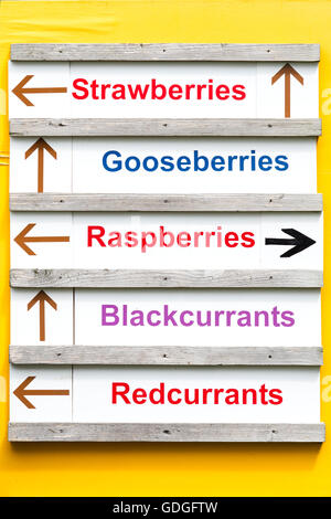 Pick your own fruit sign Stock Photo - Alamy