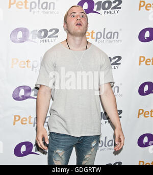 Bala Cynwyd, PA, USA. 14th July, 2016. American Singer-Songwriter Mike ...