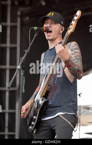 Ryan Neff with Miss May I performs during the Vans Warped Tour 2015 at ...