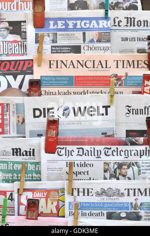 International newspapers for sale, Barcelona, Catalonia, Spain Stock ...