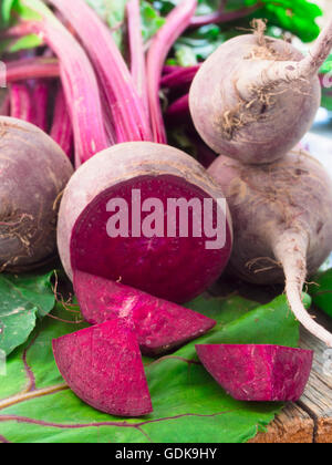 Fresh Beetroot Vegetable Bundle Stock Photo - Alamy