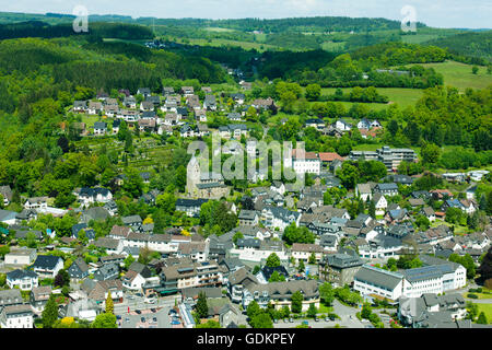 Deutschland, Oberbergischer Kreis, Morsbach, Blick von Hoher Haardt auf ...