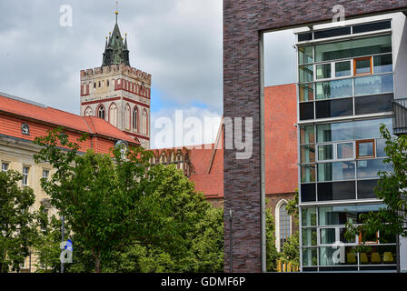 Main building of Viadrina University, Frankfurt (Oder), Brandenburg ...