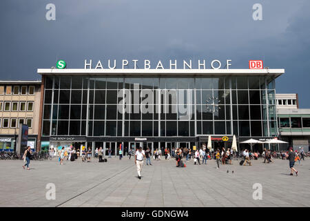 Main Railway Station - Hauptbahnhof, Cologne, Germany Stock Photo - Alamy