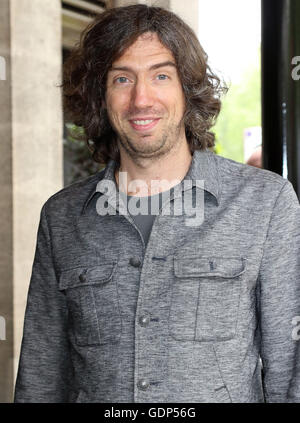 London, UK. Gary Lightbody at Ivor Novello Awards at the Grosvenor ...