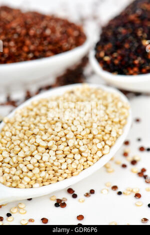 White quinoa seeds. Superfood Stock Photo - Alamy