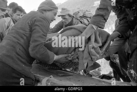 Rescue team in Blons after the avalanche disaster, 1954 Stock Photo - Alamy