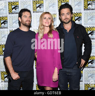 Antony Starr, Megan Ketch & Justin Chatwin from CBS attending Comic-Con ...