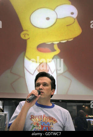 Bill Morrison, Comic Artist, Simpsons Comics, teaching how to draw the ...