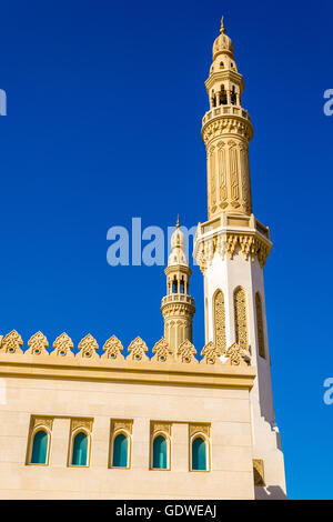 View of Zabeel Mosque in Dubai, UAE Stock Photo - Alamy