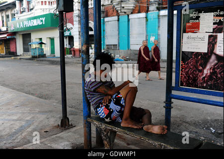 Stranded at the bus stop Stock Photo - Alamy