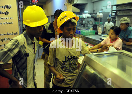 MYANMAR. Yangon. 2015. Indian restaurant Stock Photo - Alamy