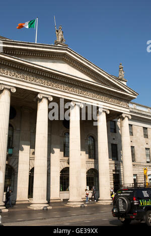 columns and portico of the gpo Dublin Republic of Ireland Stock Photo ...