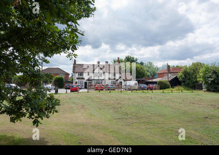 17th Century Kings Hotel, Wycombe Road, Stokenchurch, Buckinghamshire ...