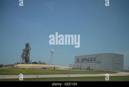 SpaceX Rocket Assembly and storage building at the Kennedy Space Centre ...