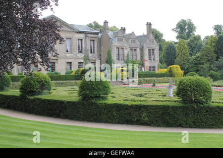 Formal gardens surrounding Coombe Abbey Stock Photo - Alamy