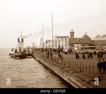 Liverpool Ferry early 1900s Stock Photo - Alamy