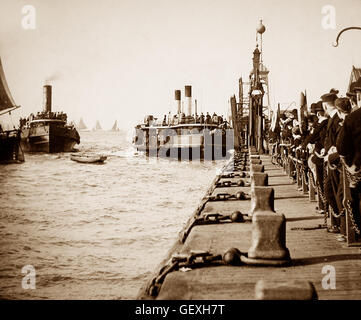 Liverpool Landing Stage - early 1900s Stock Photo - Alamy