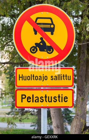 Passage of vehicles and motorcycles is prohibited. European round ...