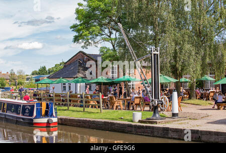 Canalside cafe at Fradley Junction on the Trent and Mersey Canal ...