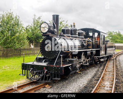Brecon to Merthyr steam train / steam train at Talybont on Usk station ...