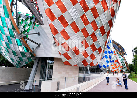 Observatory of Light by Daniel Buren on the Louis Vuitton Fondation by ...