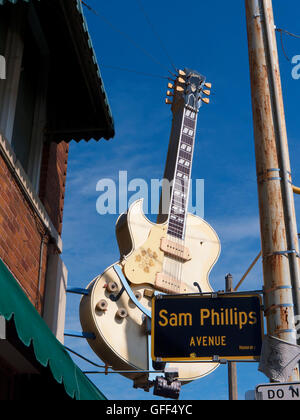 Sun Record Studio opened by rock-and-roll pioneer Sam Phillips in ...