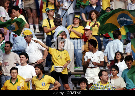 Turin, Italy. 16th June, 1990. Brazil team group (BRA) Football/Soccer ...