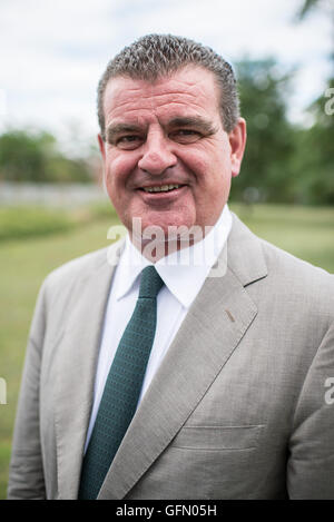 Berlin, Germany. 19th July, 2016. Dancers Christopher Ouellette (l) and ...