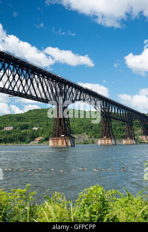 Walkway over the Hudson, spanning the Hudson River between Stock Photo ...