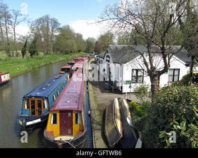 Narrow boats by Farncombe Boat House Wey Arun Canal, Farncombe, Surrey ...