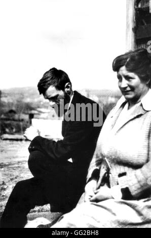 D.h. Lawrence Wife Stock Photo: 7131353 - Alamy