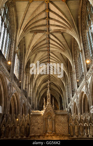 Lichfield Cathedral, Staffordshire, UK. Shrine of St Chad Stock Photo ...