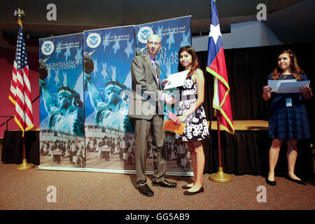 New United States citizen receives certificate of naturalization during ...