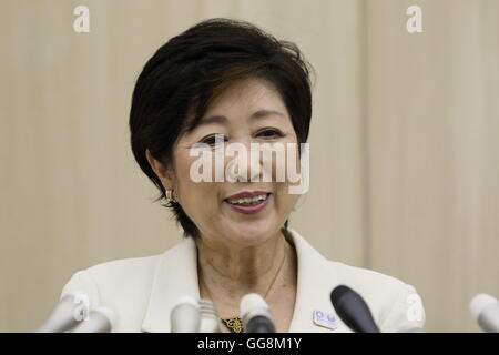 Newly elected Tokyo Govenor Yuriko Koike poses for press in Tokyo ...