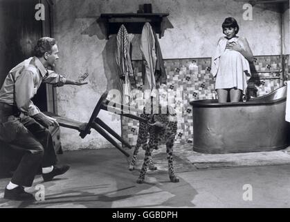 HATARI USA 1962 Howard Hawks Sean Mercer (JOHN WAYNE) try to catch a ...