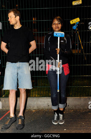 Bike polo in Newington Park, London. 01.04.09 Stock Photo - Alamy