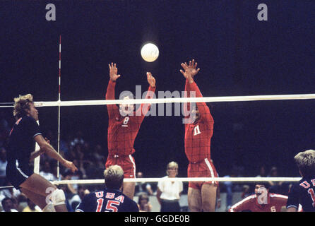 USA #7 Craig Buck, 1984 men's Olympic volleyball team Stock Photo - Alamy