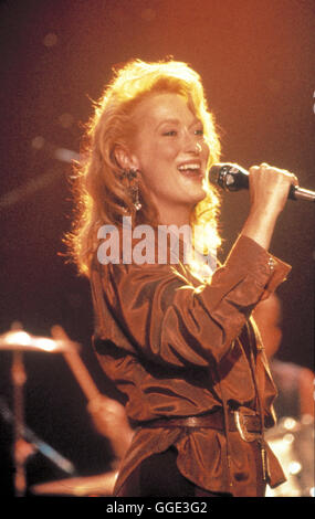 Meryl Streep Film: Postcards From The Edge (1991) Characters: Suzanne ...