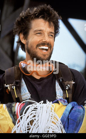 DROP ZONE / Drop Zone USA 1994 / John Badham Szene mit YANCY BUTLER ...