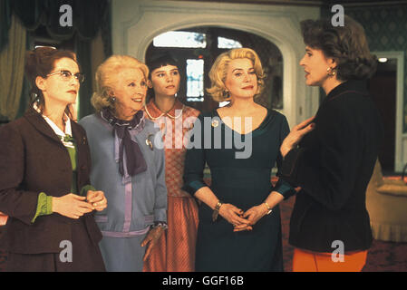 8 Frauen 8 Femmes Catherine Deneuve, Fanny Ardant *** Local Caption ...