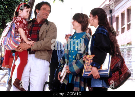 USA. Robin Williams, Lisa Jakub, Matthew Lawrence, and Mara Wilson in a scene from (C)20th ...