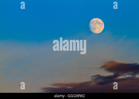 Full moon over Johnstone Strait, Vancouver Island, British Columbia ...
